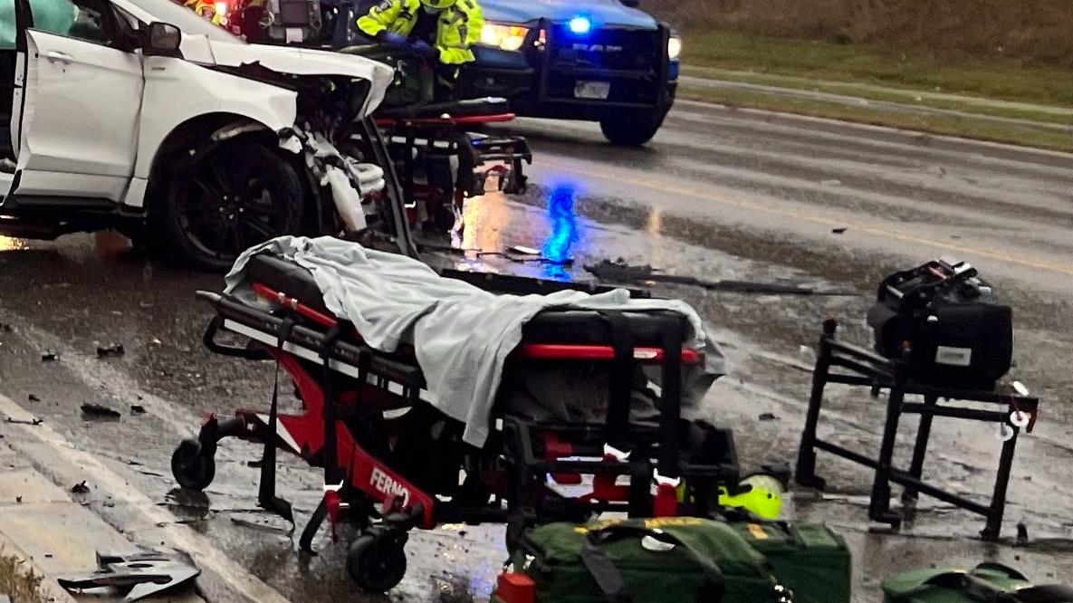 Fanshawe Park Road Completely Shut Down After Two-Person Extrication ...